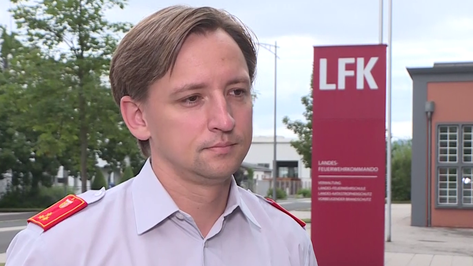 Feuerwehrsprecher Martin Burger im Interview - oe24.tv