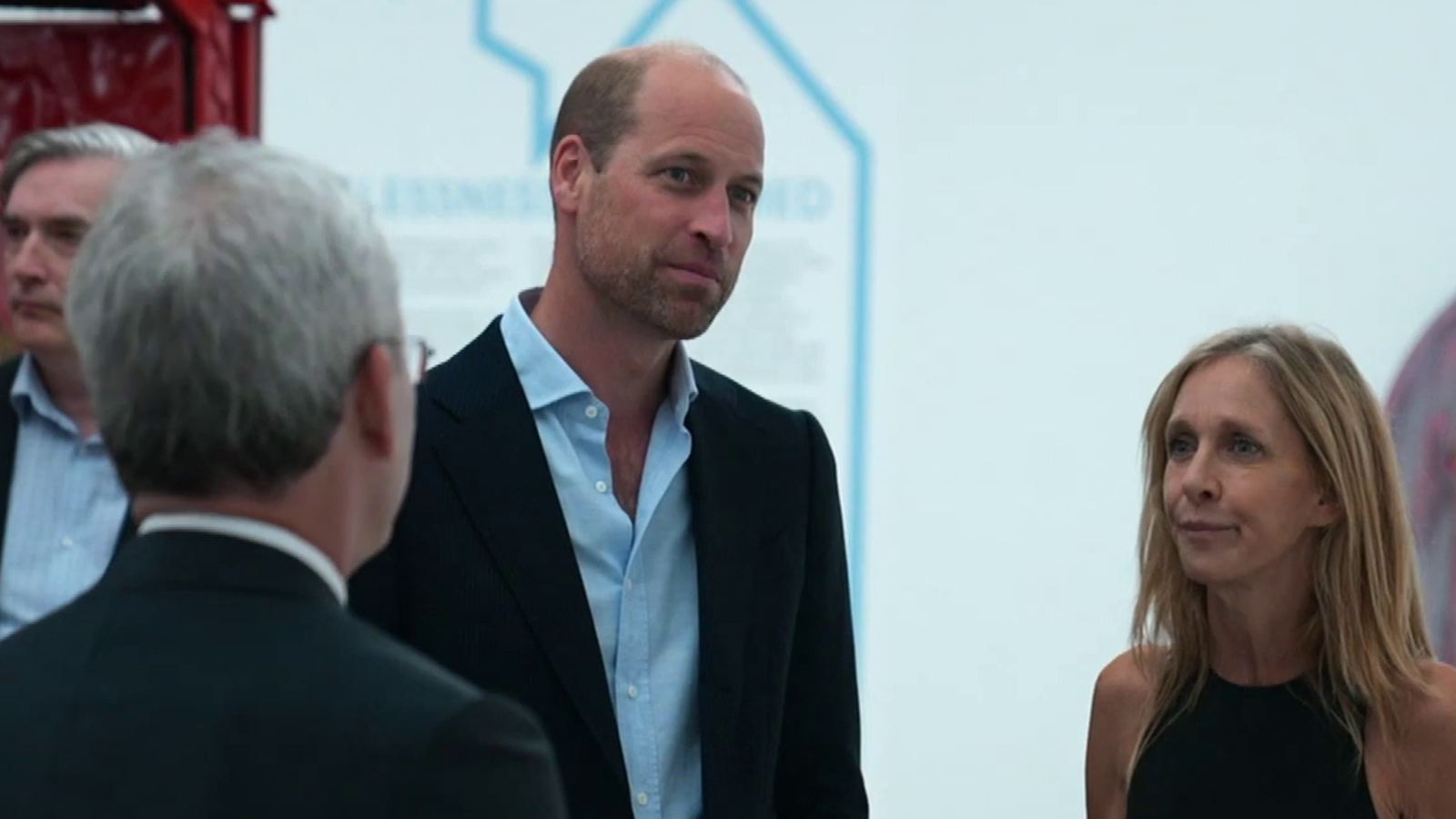 Neuer Look: Prinz William zeigt sich mit Stoppelbart - oe24.tv