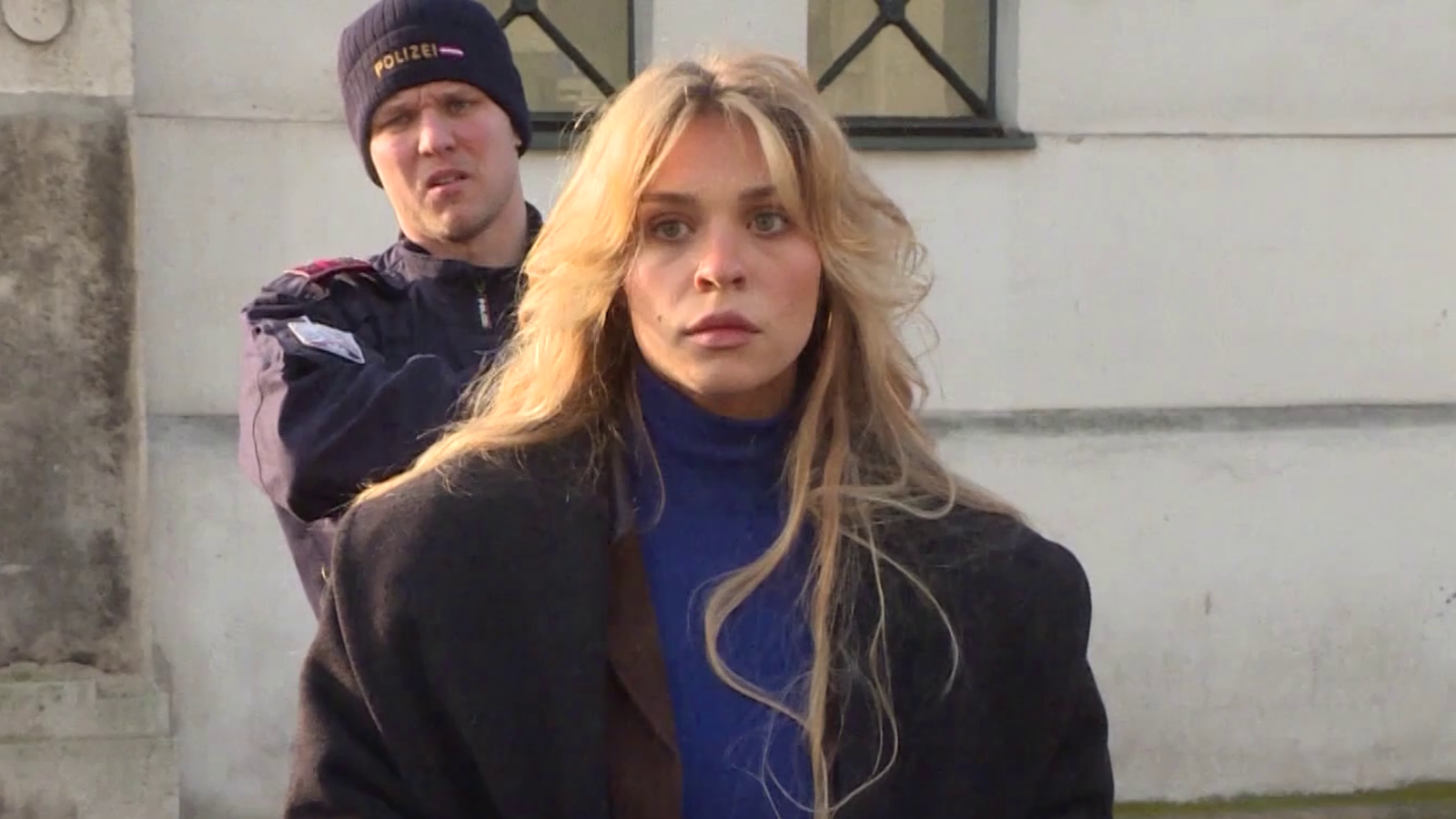 Landesgericht Wien prüft U-Haft für Klimaaktivistin Anja Windl - oe24.tv
