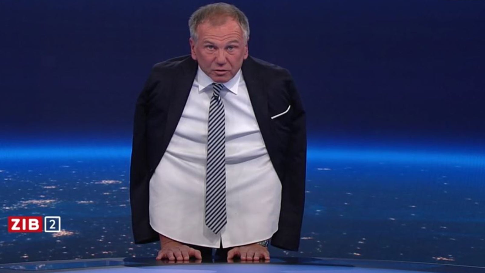 ORF-Anchor Armin Wolf macht den "Vogel" und sorgt für Lacher - oe24.at